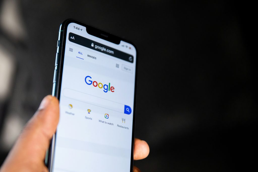 Google unveils its intelligent search box, Sonata posts growth from AI ...